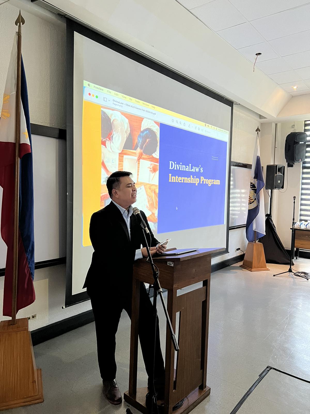 DivinaLaw at the Ateneo career fair | DivinaLaw